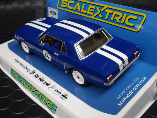 Scalextric 1/32 ｽﾛｯﾄｶｰ C4458 Ford Mustang #4 "Neptune Racing" Norm ...