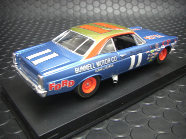 Monogram/Revell 1/32ｽﾛｯﾄｶｰ 4895 Ford Fairlane / 1967 #11 MarioAndretti ...