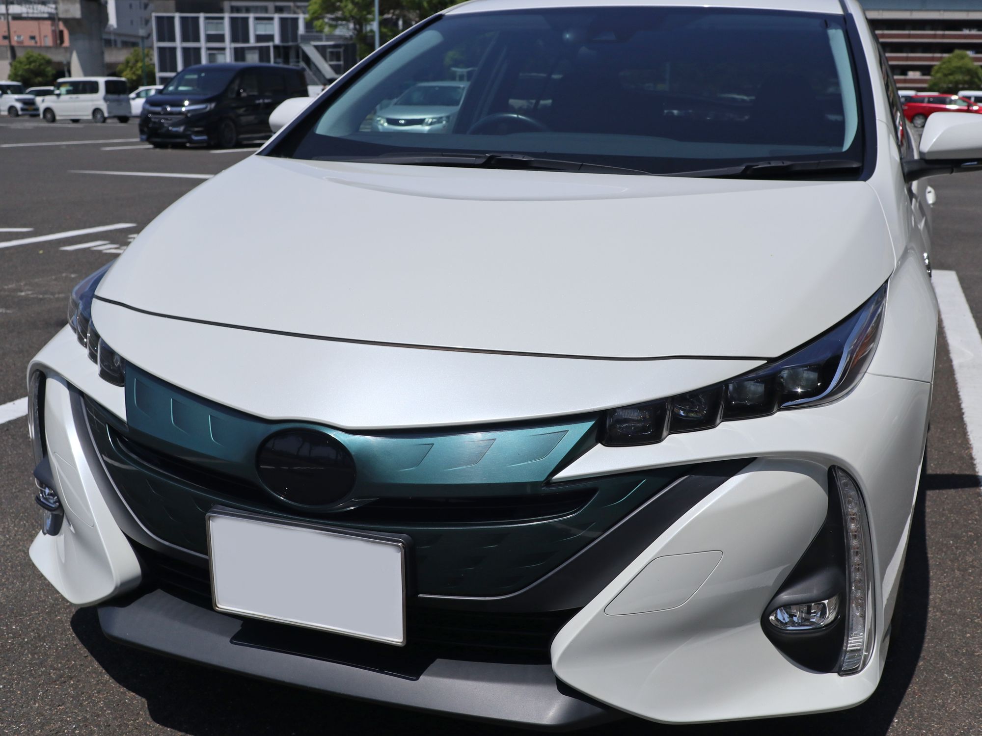 Tint+ トヨタ プリウスPHV ZVW52 前期/後期 フロントエンブレム 用 ★ブラックスモーク - DCP STORE