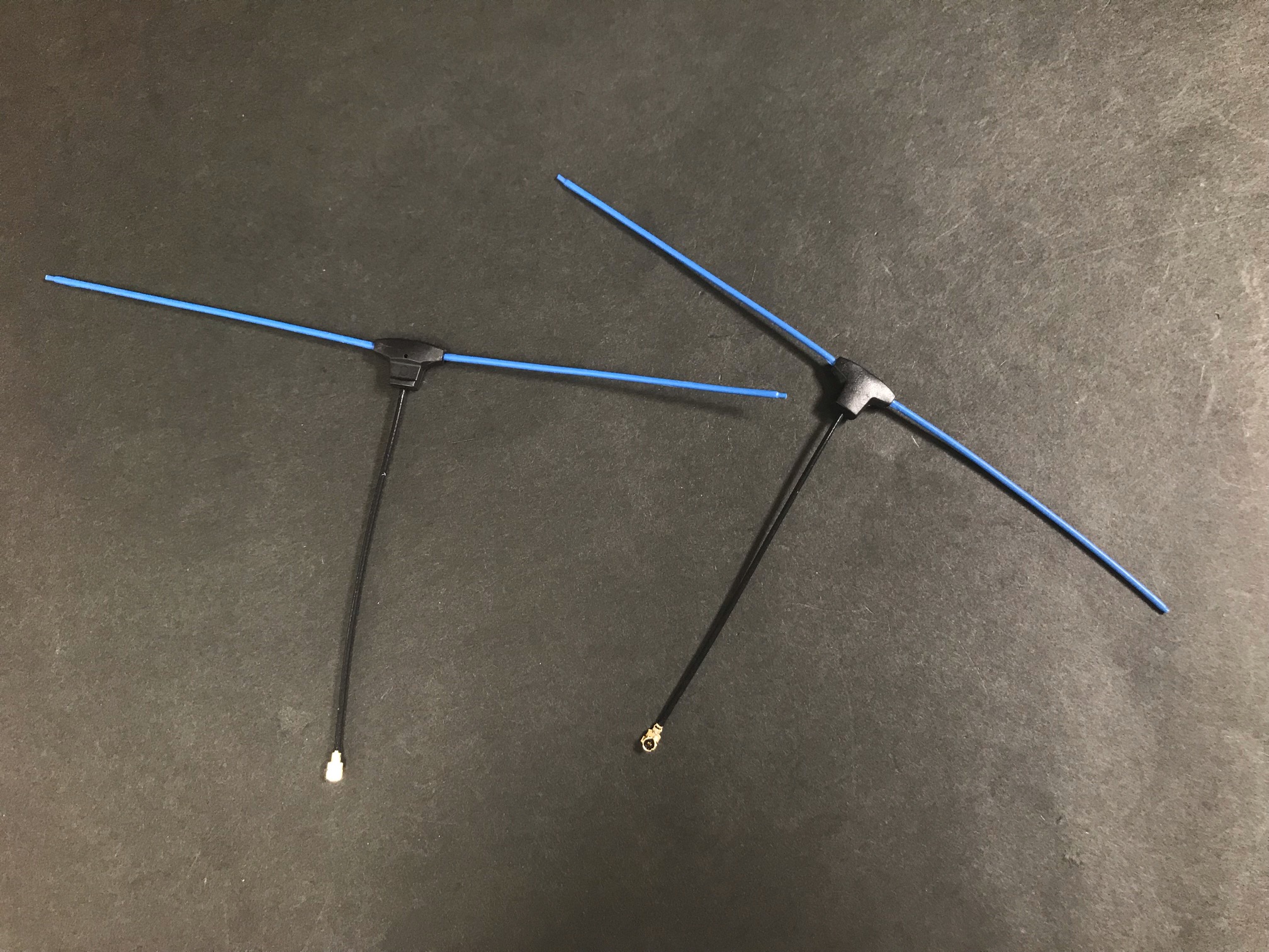 BETAFPV Dipole T Antenna 915MHz 80mm - GOLD STONE PRODUCTS
