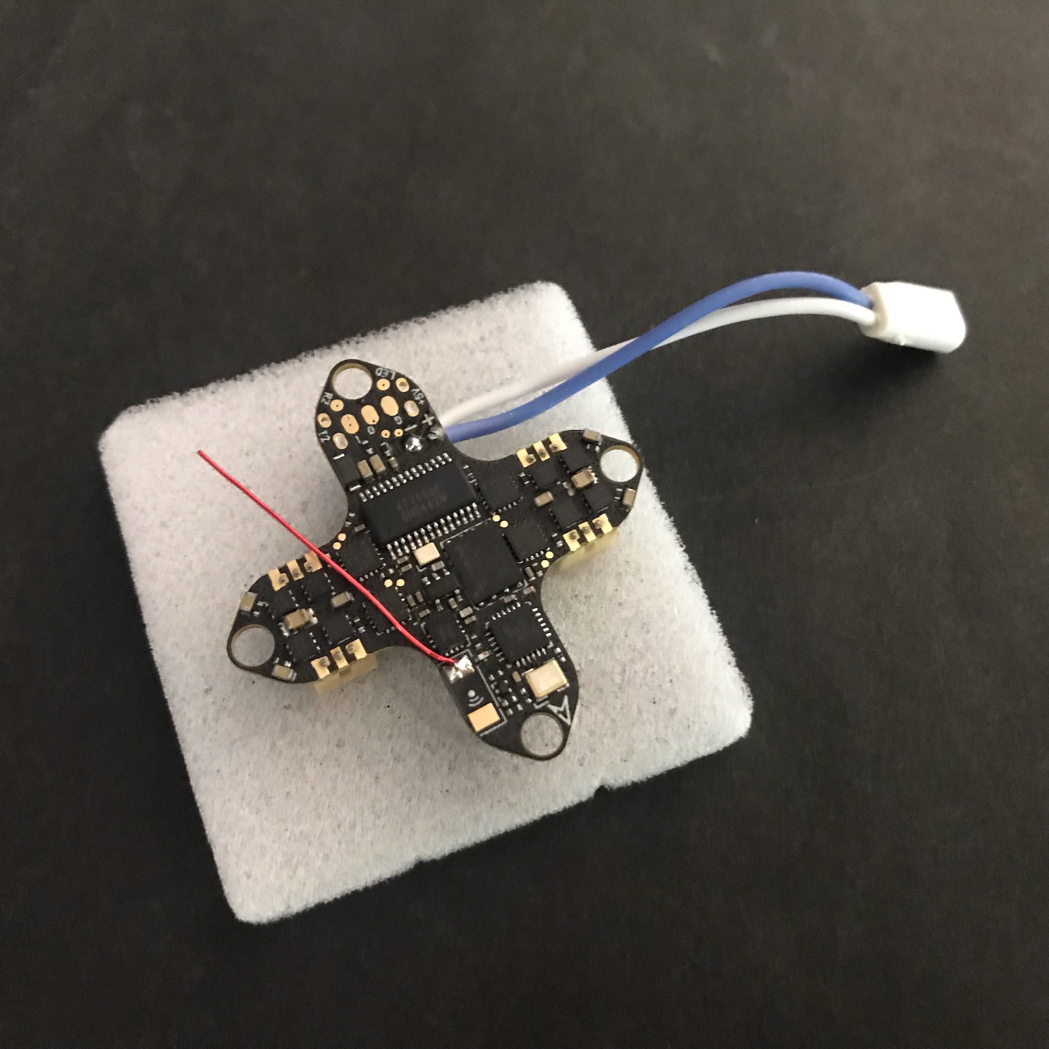 BETAFPV F4 1S 5A AIO Brushless Flight Controller (ELRS 2.4G) - GOLD ...