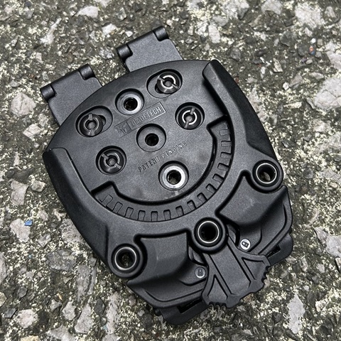 Blade-Tech TEK-MOUNT RECEIVER on Molle-Lok - TAC ELEMENT(タック・エレメント)